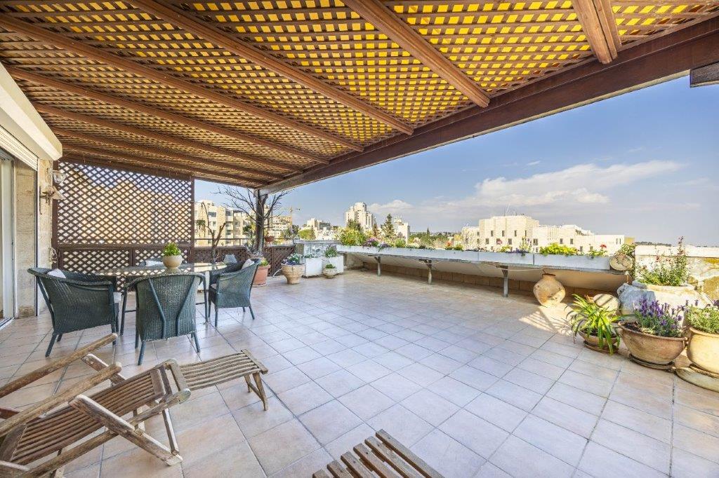 A unique Penthouse In the heart of TALBIYA, JERUSALEM - Jerusalem Post ...